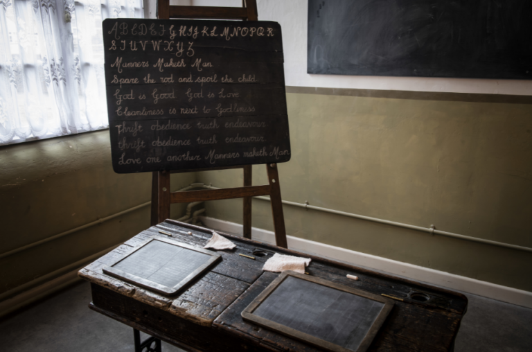 Victorian Schools & School Children Facts & Information